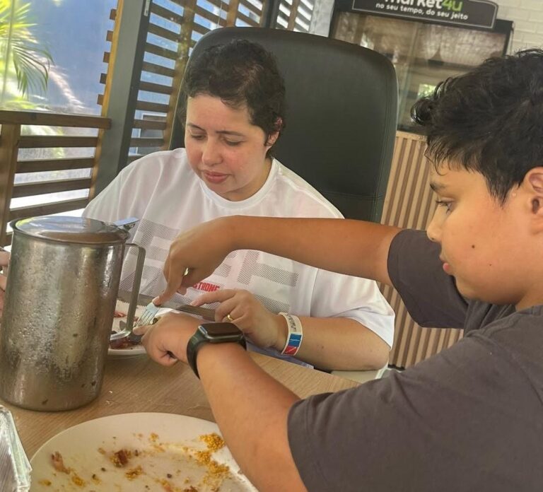 Blog do Carlos Eugênio Edione almoça com a Família enquanto se Recupera ...