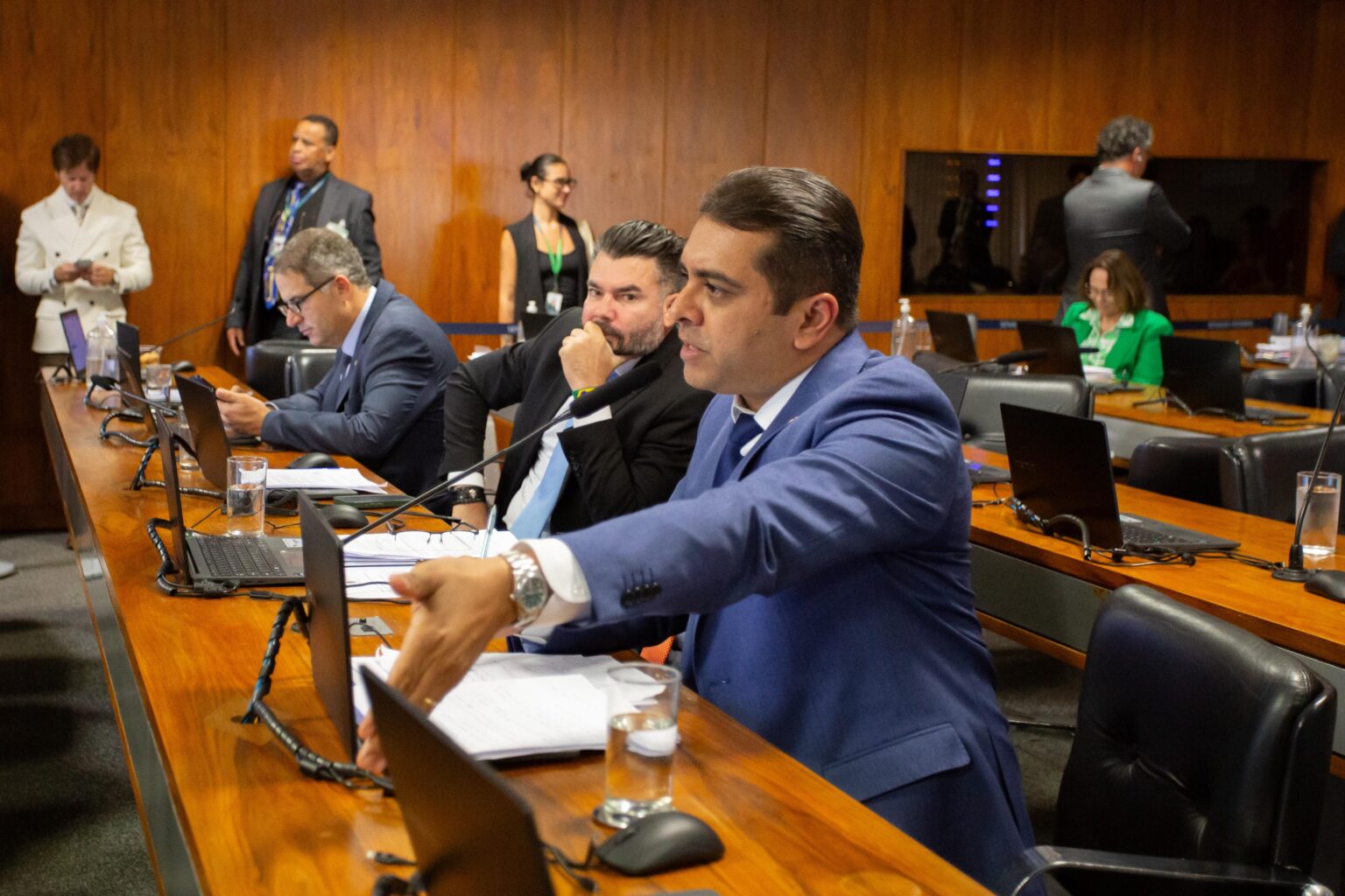 Blog do Carlos Eugênio Deputado Fernando Rodolfo confronta advogado ...